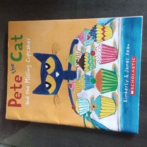 Scholastic | Other | Scholastic Pete The Cat And The Missing Cupcakes ...